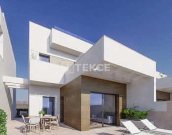 Contemporary Detached Villas in Spain La Herrada