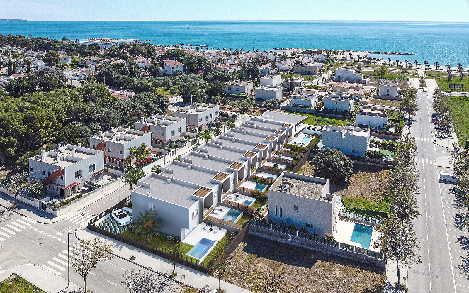 Townhouses in a Luxury Coastal Complex in Cambrils
