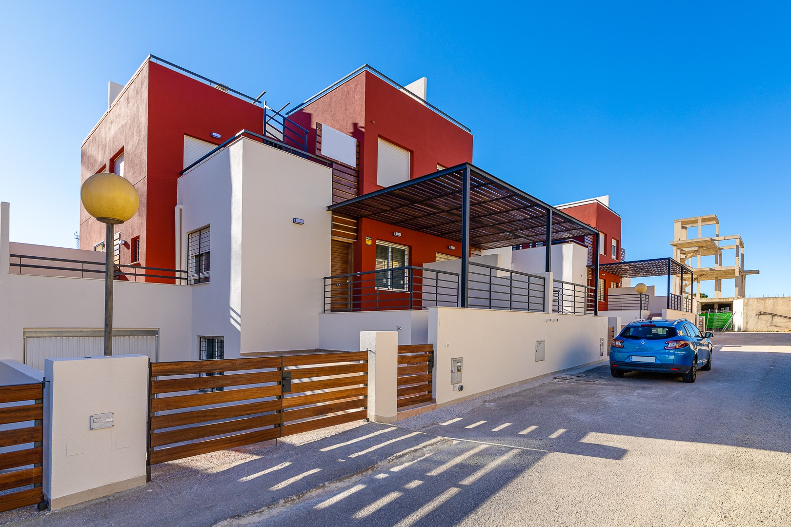 Key-Ready Budget-Friendly Townhouses in Algorfa Spain