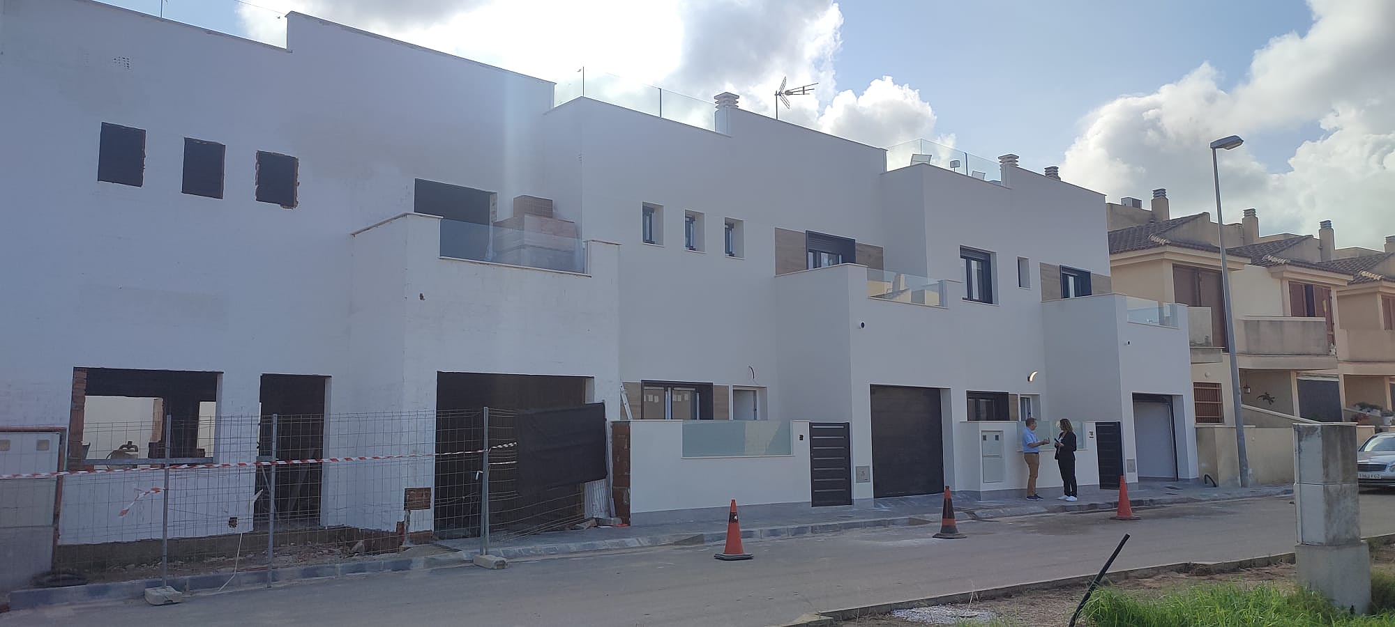 Contemporary Townhouses with Gated Garages in Los Belones