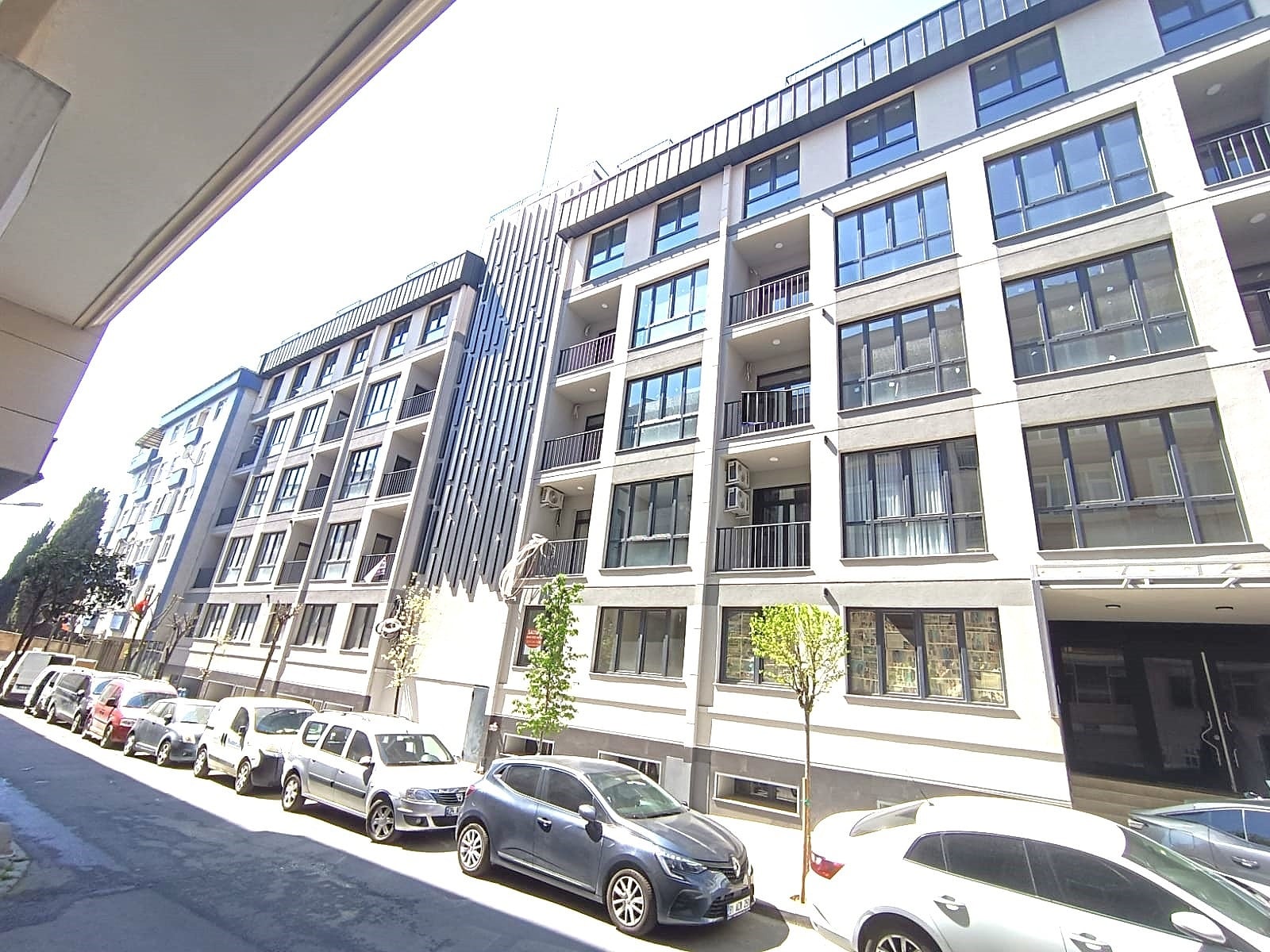 Spacious Flats Near the Metro Station in İstanbul Şişli