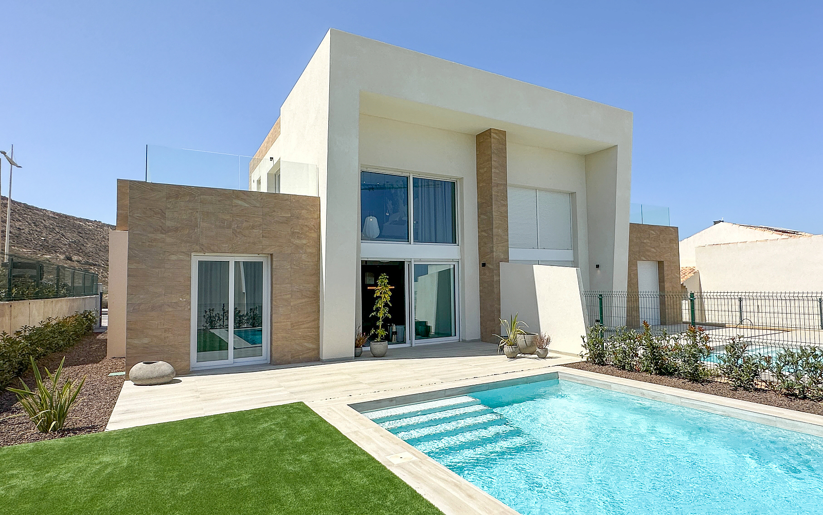 Sophisticated Semi-Detached Golf Residences in Algorfa